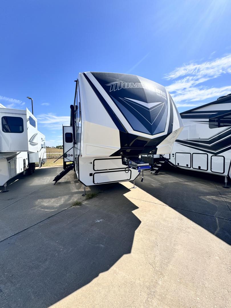 NEW 2025 Grand Design Momentum M-Class 344M | Four Seasons RV | Abilene ...