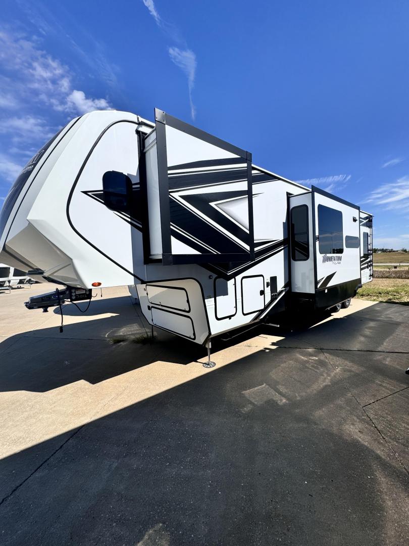 NEW 2025 Grand Design Momentum M-Class 344M | Four Seasons RV | Abilene ...