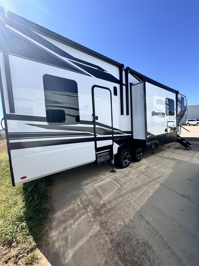 NEW 2025 Grand Design Momentum M-Class 344M | Four Seasons RV | Abilene ...