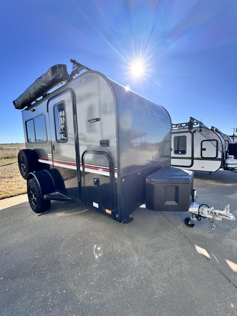 SOLD USED 2022 INTECH Flyer Explore | Four Seasons RV | Abilene, KS ...