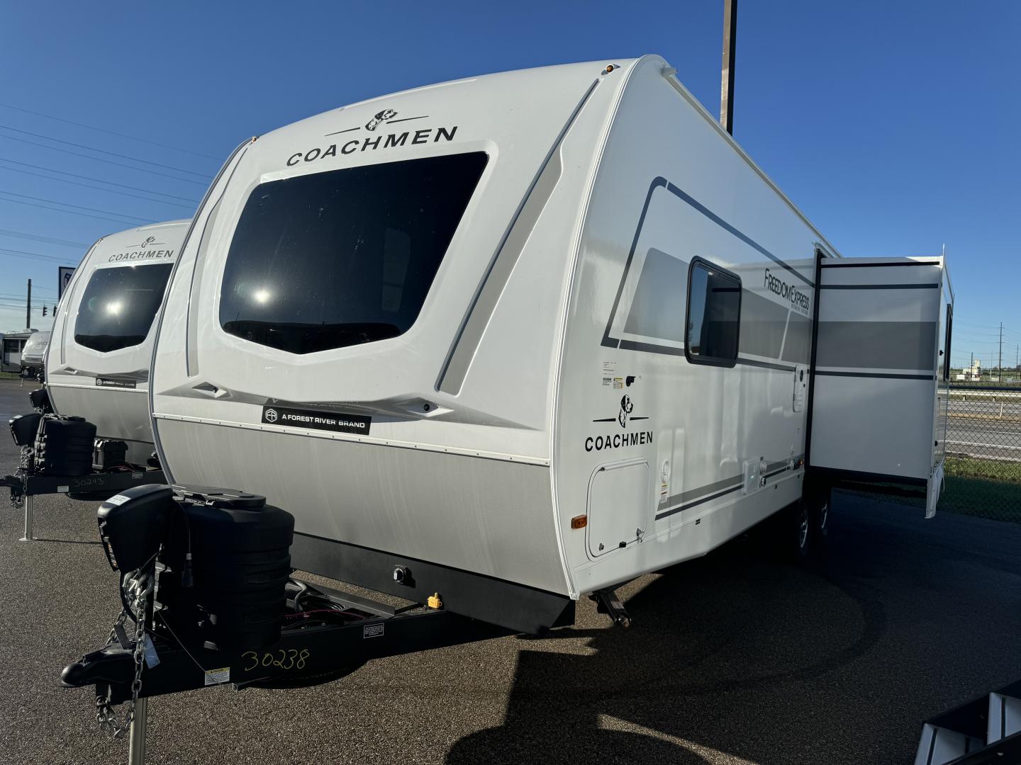 NEW 2025 Coachmen FREEDOM EXPRESS 274RKS | American RV | Evansville, IN ...