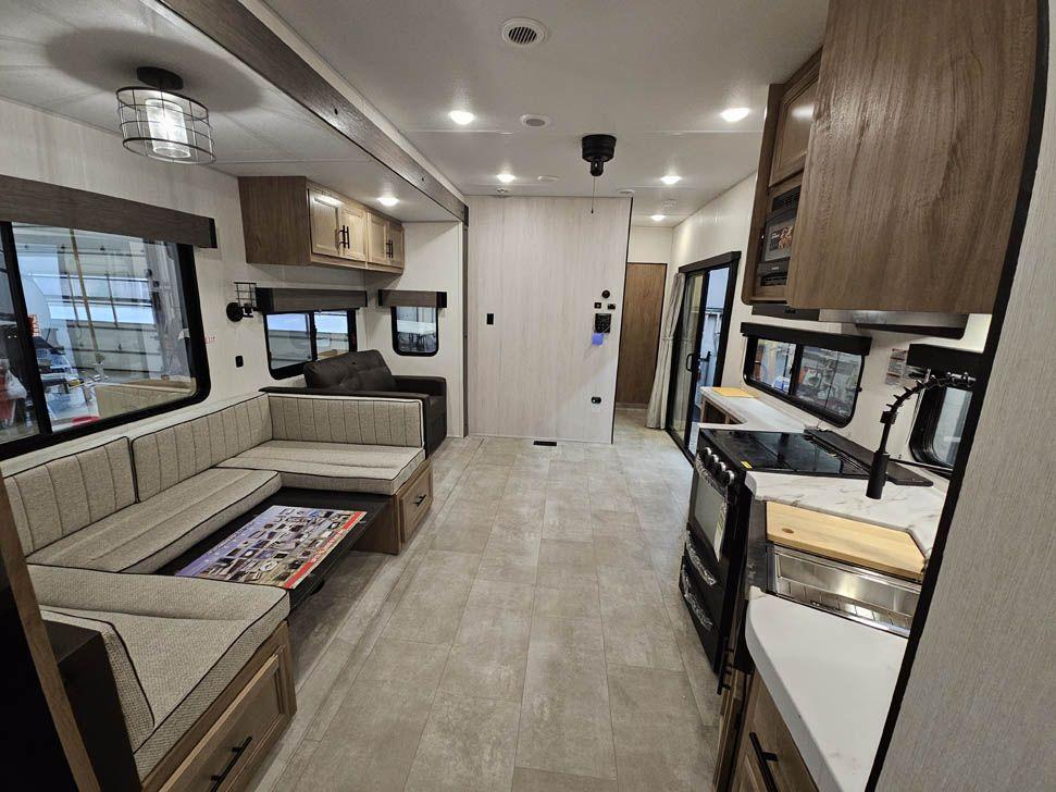 Cherokee Timberwolf 39TN Destination Trailer with Bunkroom for Sale ...