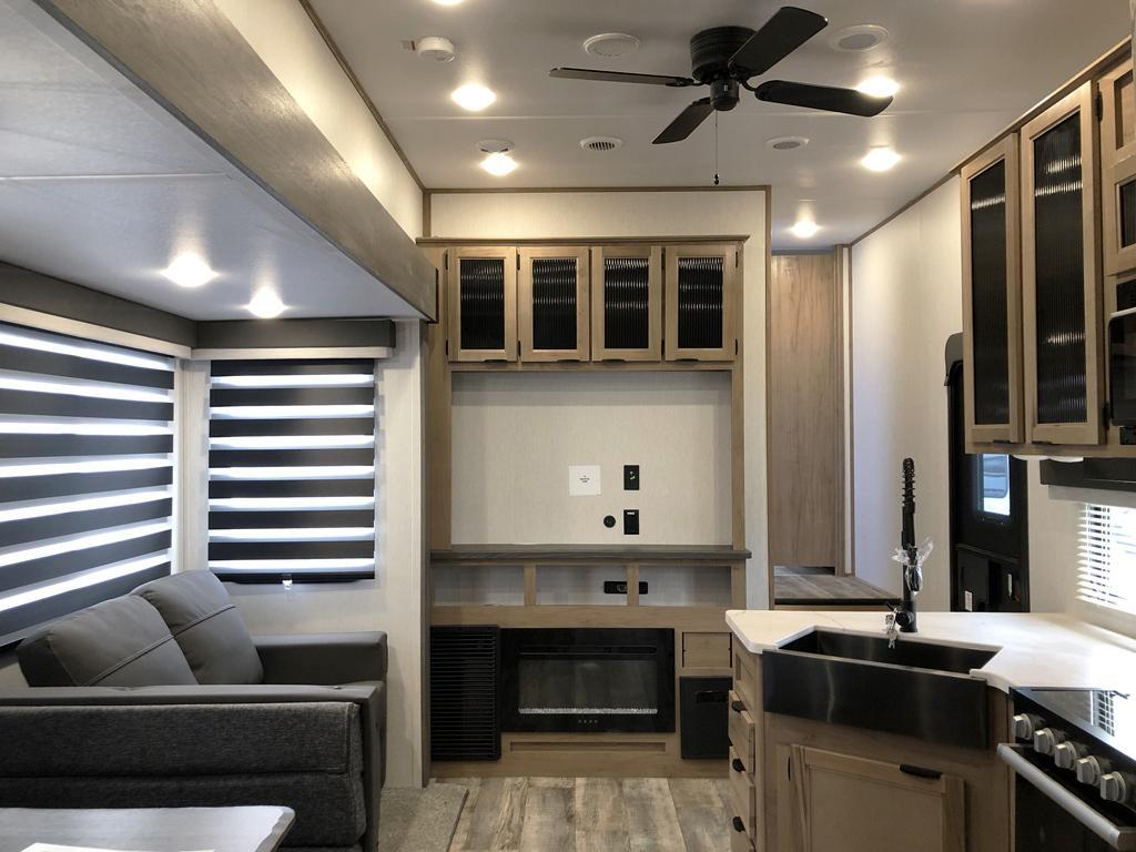 2024 Forest River Cherokee Arctic Wolf 321BH 5th Wheel for Sale at All ...