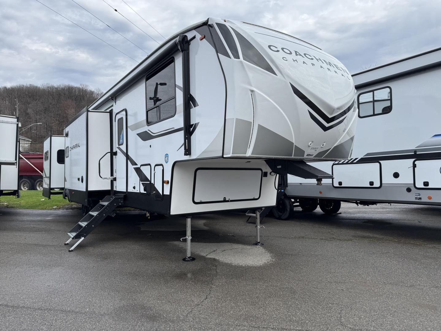 2025 Coachmen Chaparral 375BAF | Butler RV | , | 903000