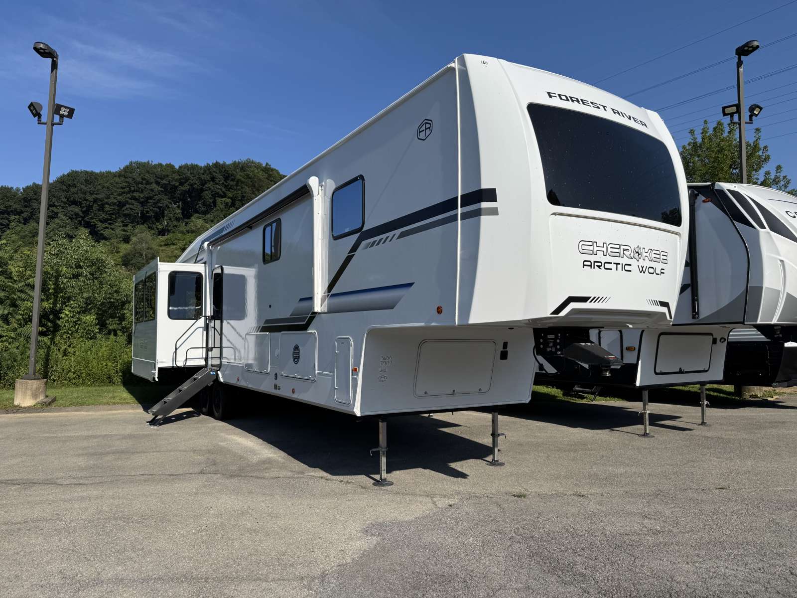 2026 Forest River Cherokee Arctic Wolf Suite 3650 SUITE | Butler RV ...