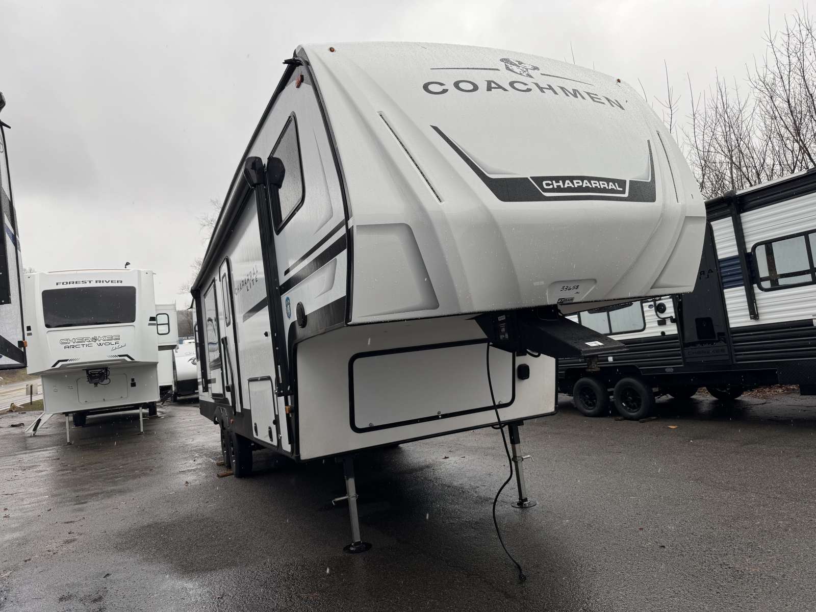 2026 FOREST RIVER CHAPARRAL LITE 27BAR Couples Coach | Butler RV ...