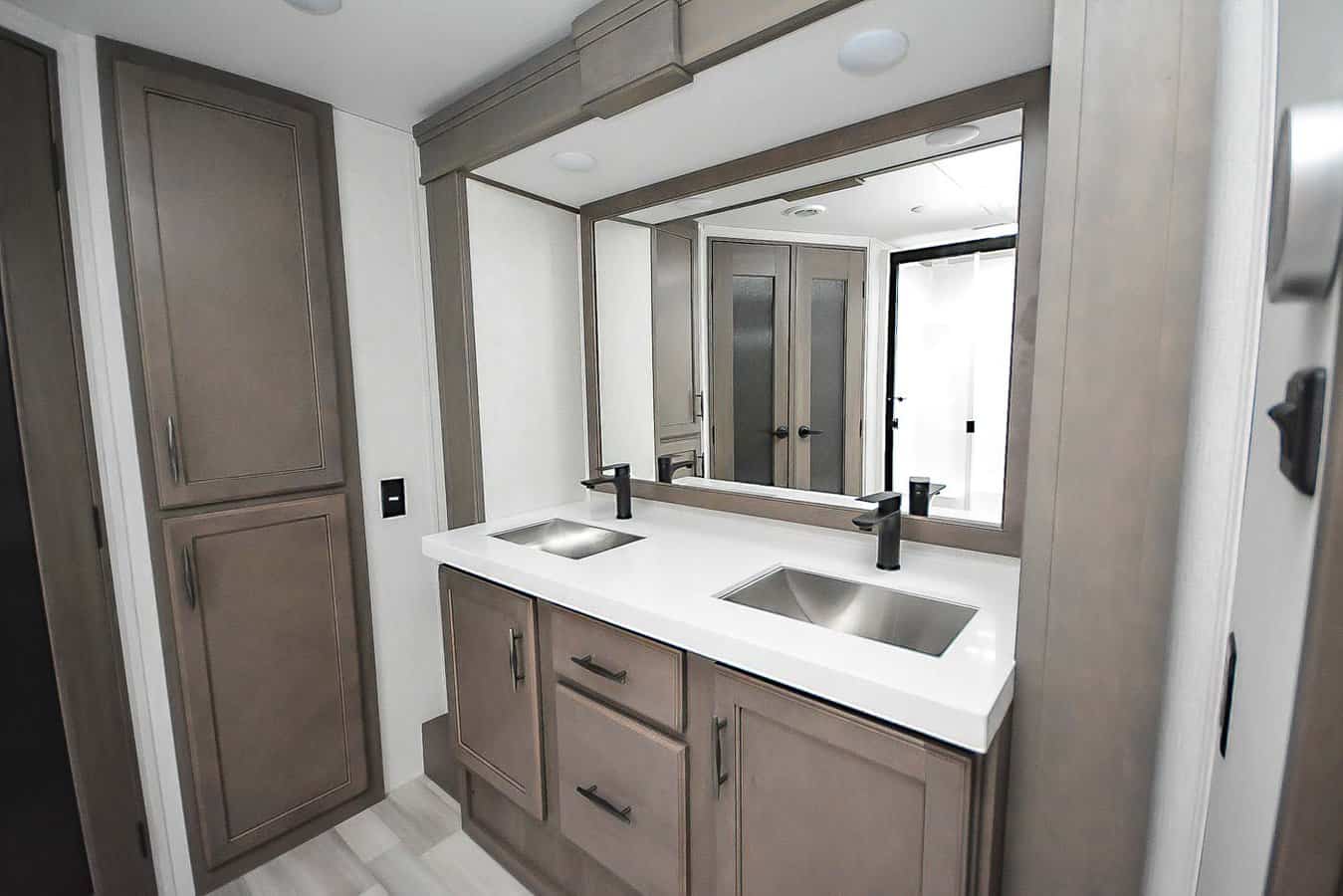 NEW 2023 Grand Design Solitude 373 FB-R 373FB-R | Tulsa, OK