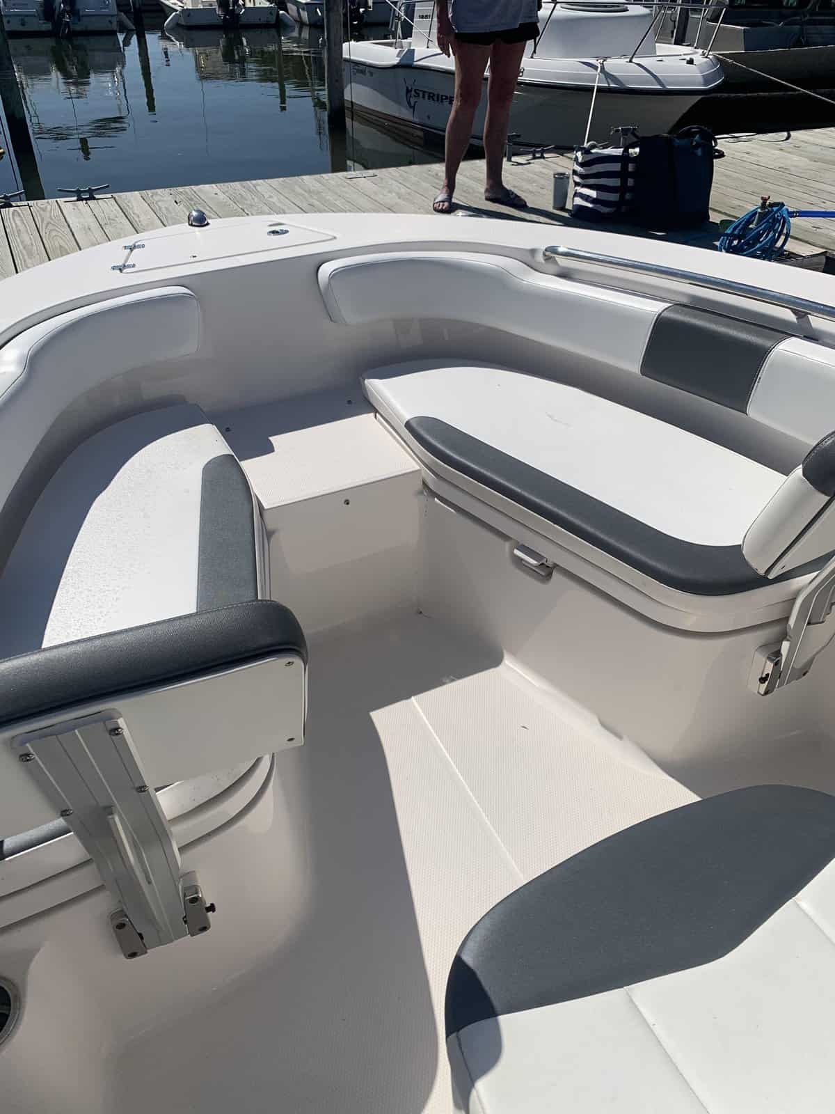 USED 2019 Robalo R200 | Great Bay Marine | Islip Terrace, NY | BR19200