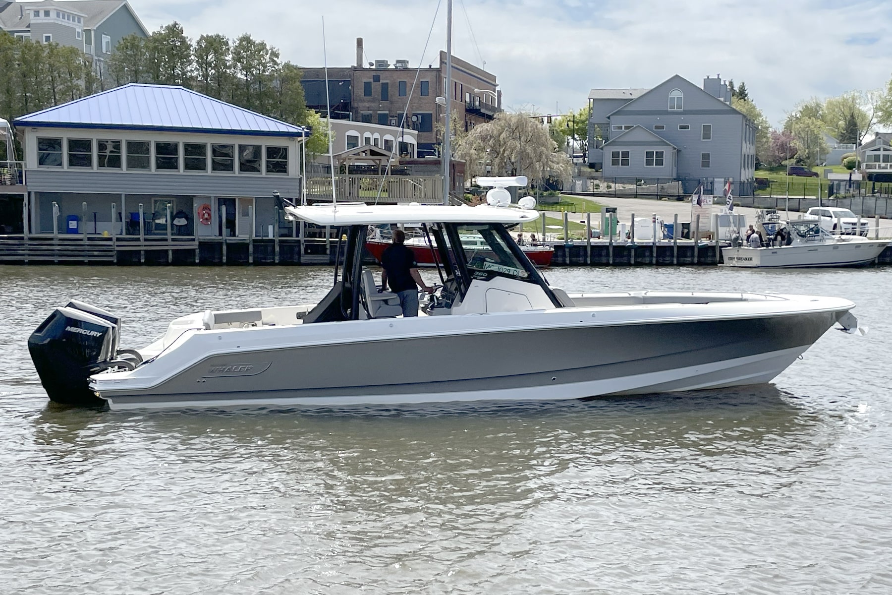 What Is a Center Console Boat?