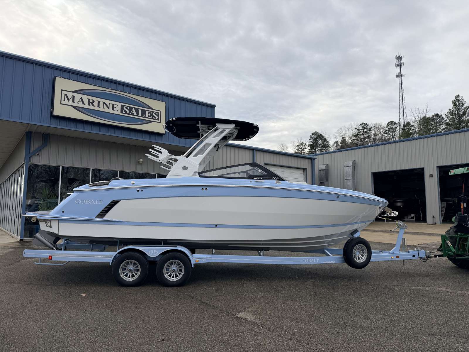 2026 COBALT R8 SURF | Marine Sales of Pickwick | Counce, TN | COW8419
