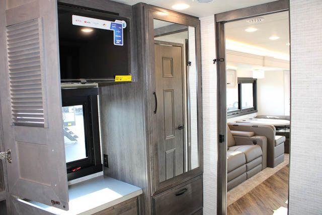 New 2025 Jayco Seneca 37K | Rick's RV Center | Joliet, IL | 9166