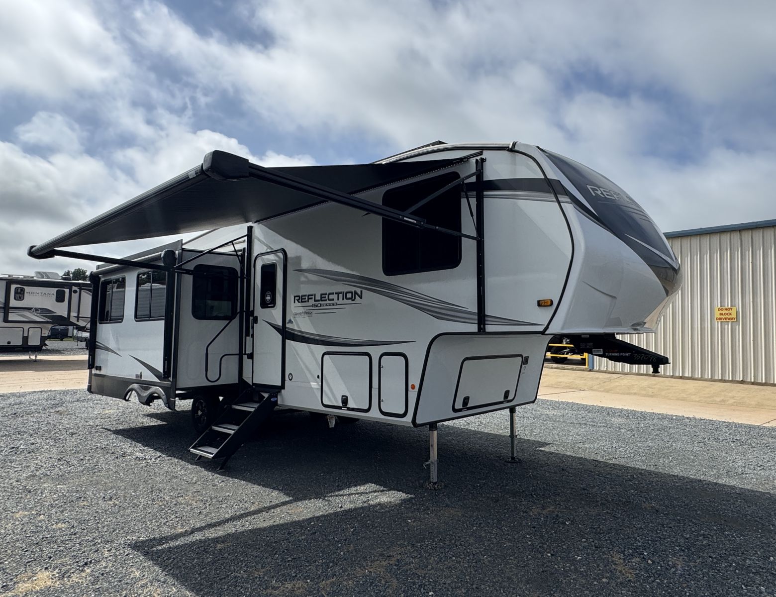 2025 GRAND DESIGN REFLECTION 150 SERIES 295RL | Rocky Ridge RV | Van ...